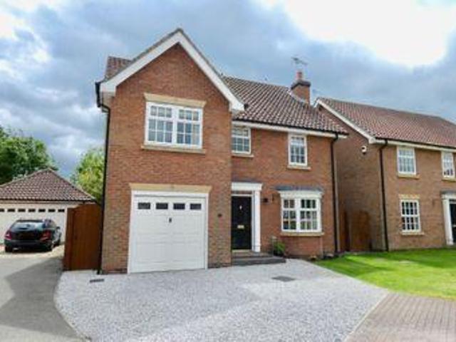4 Bedrooms Detached house for sale in Sandholme Park, Gilberdyke, Brough HU15