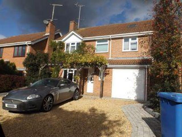 4 Bedrooms Detached house for sale in Sandhurst, Berkshire GU47
