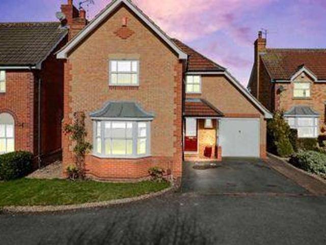 4 Bedrooms Detached house for sale in Scafell Close, West Bridgford, Nottingham NG2