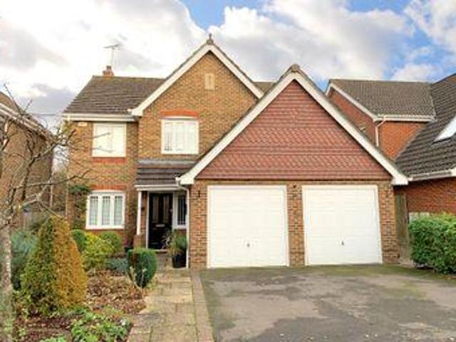 4 Bedrooms Detached house for sale in Six Acres, Slinfold, Horsham RH13