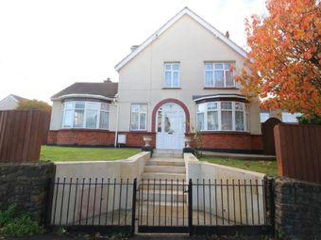 4 Bedrooms Detached house for sale in Southend Road, Hockley SS5