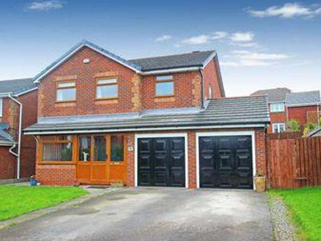 4 Bedrooms Detached house for sale in Spire Close, Darwen BB3