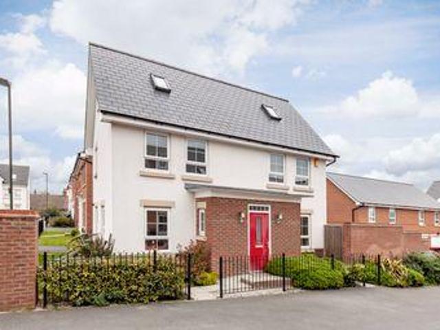 4 Bedrooms Detached house for sale in Spire Heights, Chesterfield S40