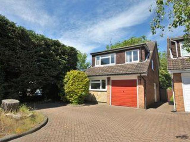 4 Bedrooms Detached house for sale in Springfield Road, Chelmsford CM2