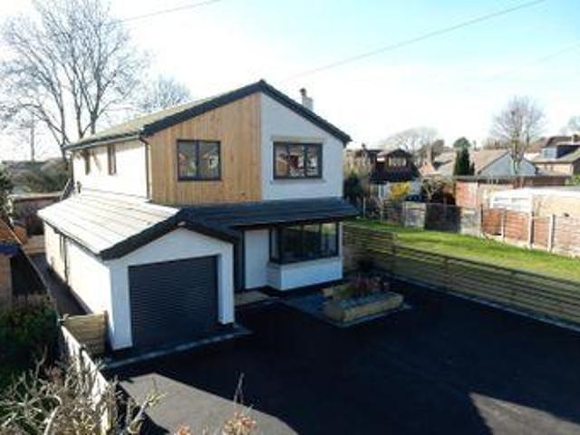 4 Bedrooms Detached house for sale in Springwater Avenue, Holcombe Brook, Bury BL0