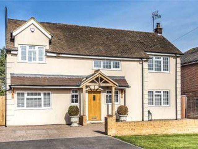 4 Bedrooms Detached house for sale in Tudor Way, Hillingdon, Middlesex UB10