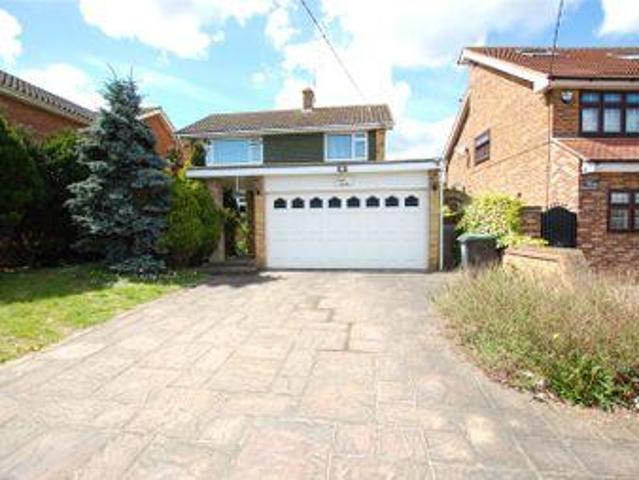 4 Bedrooms Detached house for sale in Tysea Hill, Stapleford Abbotts, Essex RM4