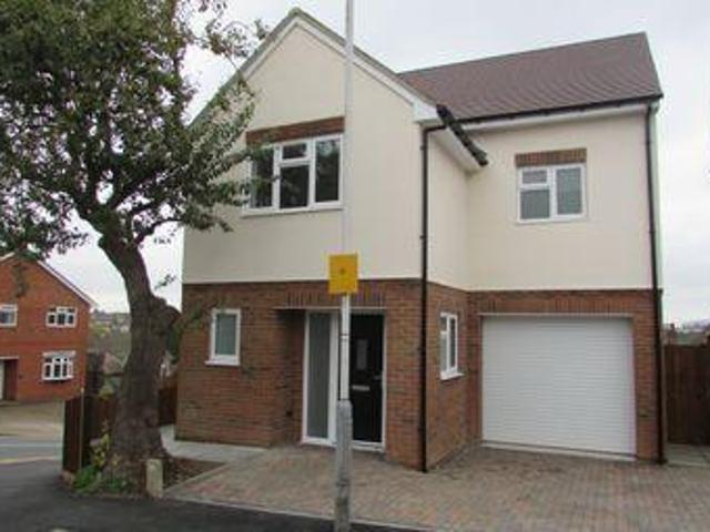 4 Bedrooms Detached house for sale in Taunton Avenue, Luton, Bedfordshire LU2