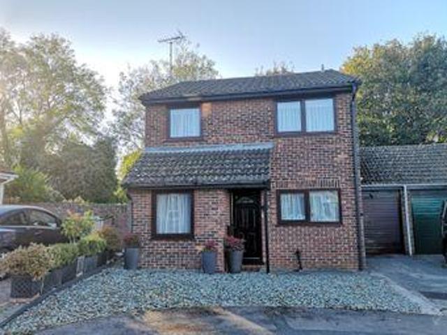4 Bedrooms Detached house for sale in Templar Road, Yate, Bristol BS37