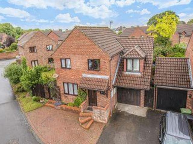 4 Bedrooms Detached house for sale in The Warren, Abingdon OX14