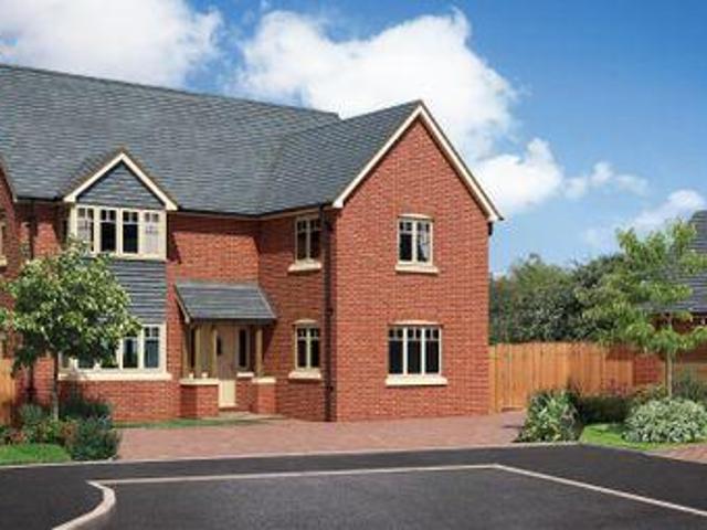 4 Bedrooms Detached house for sale in The Beeches, Chester Road, Whitchurch SY13