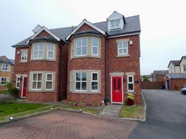 4 Bedrooms Detached house for sale in The Blossoms, Methley, Leeds LS26