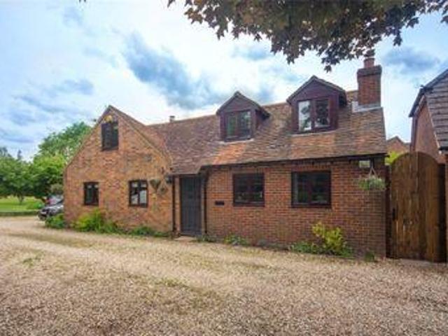 4 Bedrooms Detached house for sale in The Common, Silchester, Reading RG7