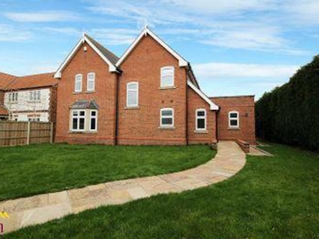 4 Bedrooms Detached house for sale in The Crescent, Beckingham DN10