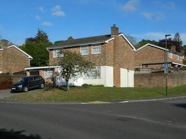 4 Bedrooms Detached house for sale in The Fairway, Midhurst GU29