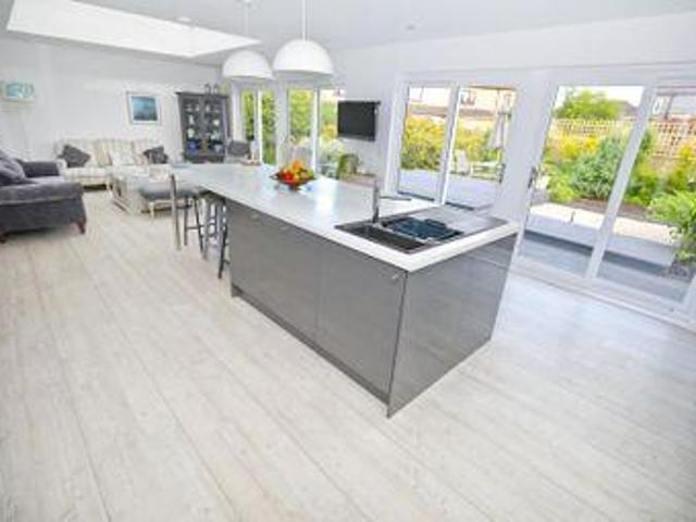 4 Bedrooms Detached house for sale in The Feus, Freuchie, Cupar KY15
