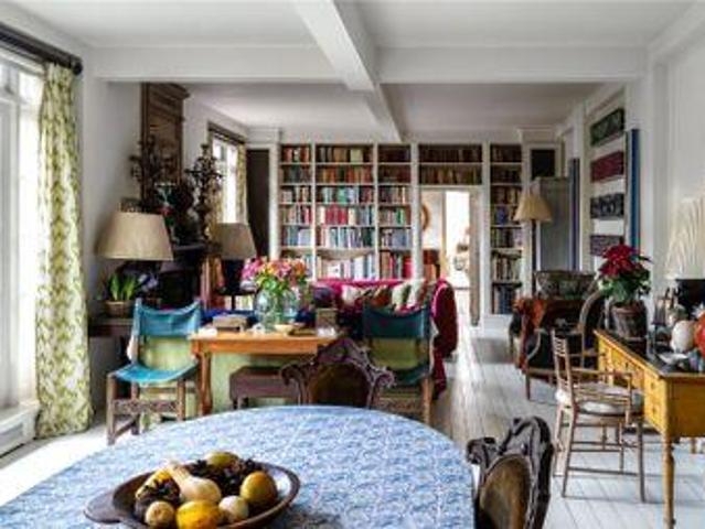 4 Bedrooms Detached house for sale in The Long House, Goldhawk Road, London W12