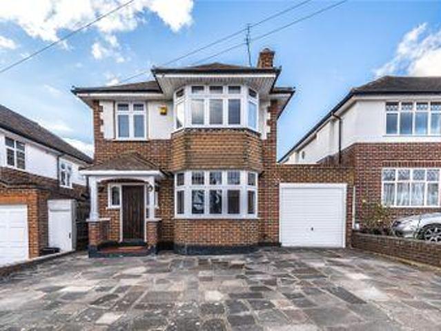 4 Bedrooms Detached house for sale in The Ridgeway, Ruislip, Middlesex HA4