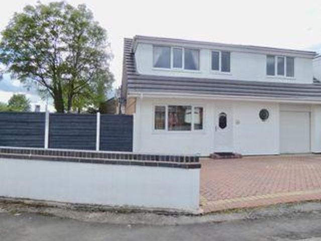 4 Bedrooms Detached house for sale in Thornham Drive, Bolton BL1