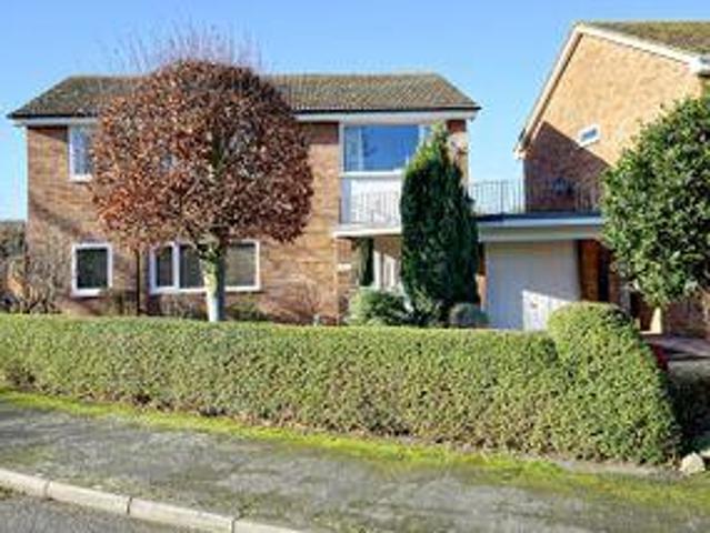 4 Bedrooms Detached house for sale in Thurley Close, Southoe, St. Neots, Cambridgeshire PE19