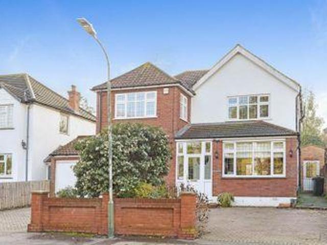 4 Bedrooms Detached house for sale in Tile Kiln Lane, Bexley DA5
