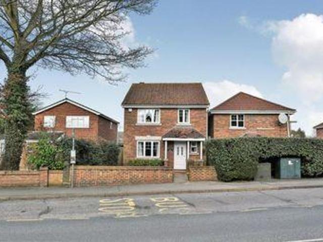 4 Bedrooms Detached house for sale in Tongham, Farnham, Surrey GU10
