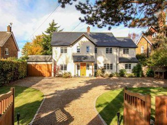 4 Bedrooms Detached house for sale in Tring Station, Tring HP23