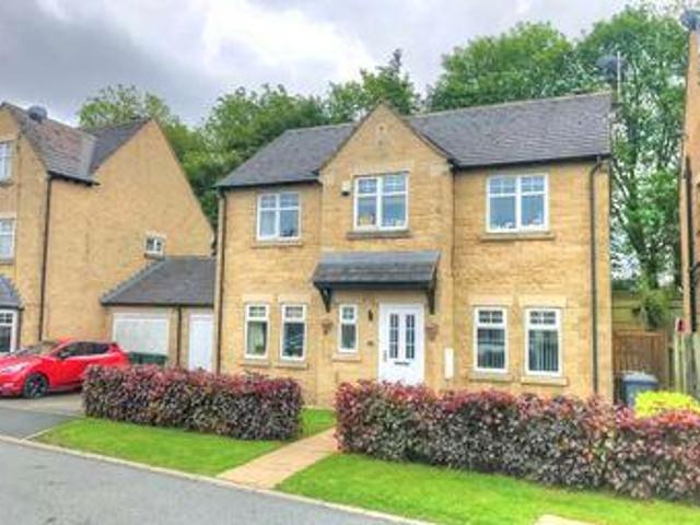 4 Bedrooms Detached house for sale in Upper Fawth Close, Queensbury, Bradford BD13