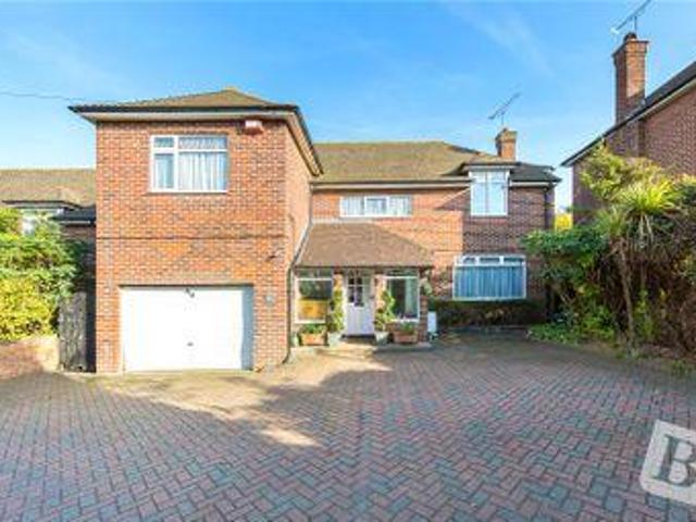 4 Bedrooms Detached house for sale in Valley Drive, Gravesend, Kent DA12