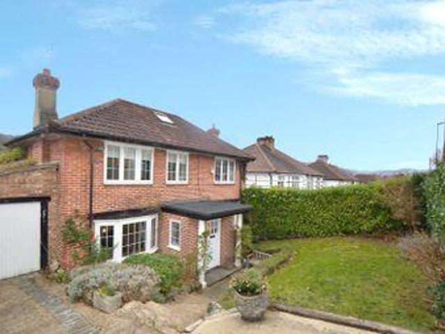 4 Bedrooms Detached house for sale in Valley Road, Kenley CR8
