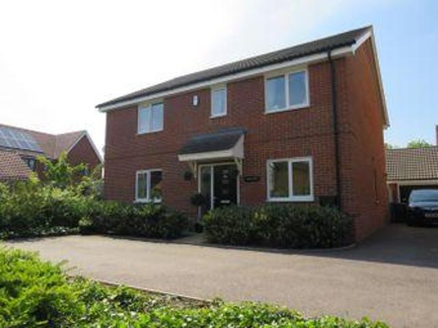 4 Bedrooms Detached house for sale in Vickers Way, Upper Cambourne, Cambridge CB23