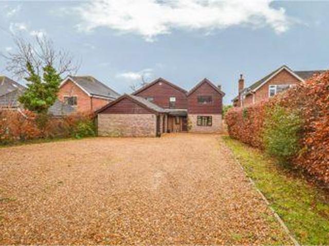 4 Bedrooms Detached house for sale in Village Road, Bromham MK43