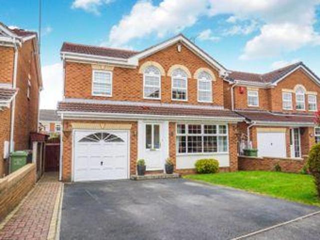 4 Bedrooms Detached house for sale in Virginia Close, Wakefield WF3