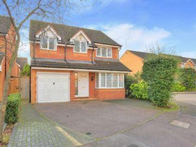 4 Bedrooms Detached house for sale in Wynches Farm Drive, St. Albans AL4