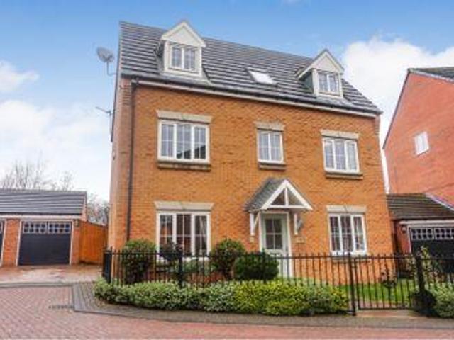 4 Bedrooms Detached house for sale in Waggon Road, Leeds LS10