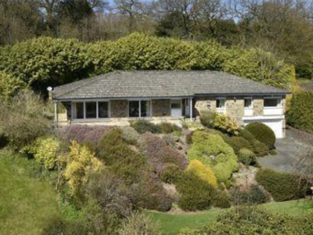 4 Bedrooms Detached house for sale in Wakefield Road, Denby Dale, Huddersfield HD8