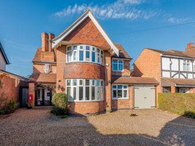 4 Bedrooms Detached house for sale in Walnut Avenue, Birstall, Leicestershire LE4