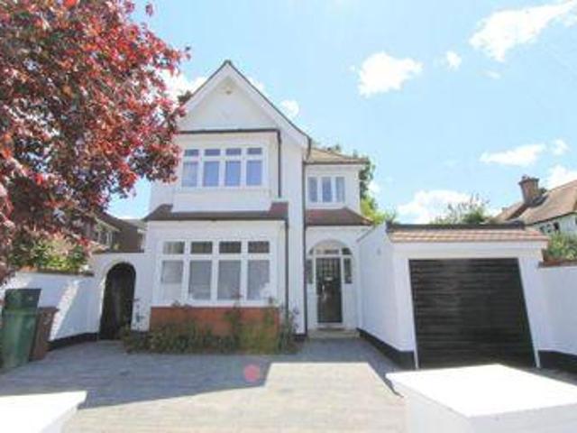 4 Bedrooms Detached house for sale in Waleton Acres, Carew Road, Wallington SM6