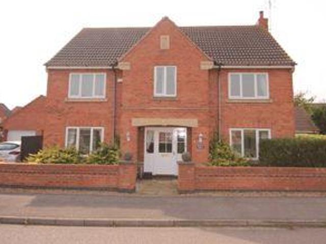 4 Bedrooms Detached house for sale in Waltham Drive, Abbeyfields, Elstow MK42