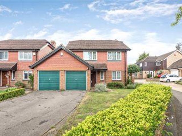 4 Bedrooms Detached house for sale in Warnford Road, Orpington BR6