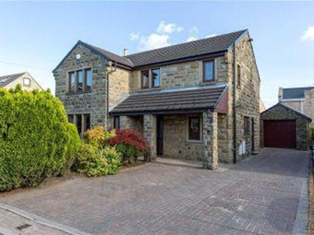 4 Bedrooms Detached house for sale in Waterwood Close, Tingley, Wakefield, West Yorkshire WF3