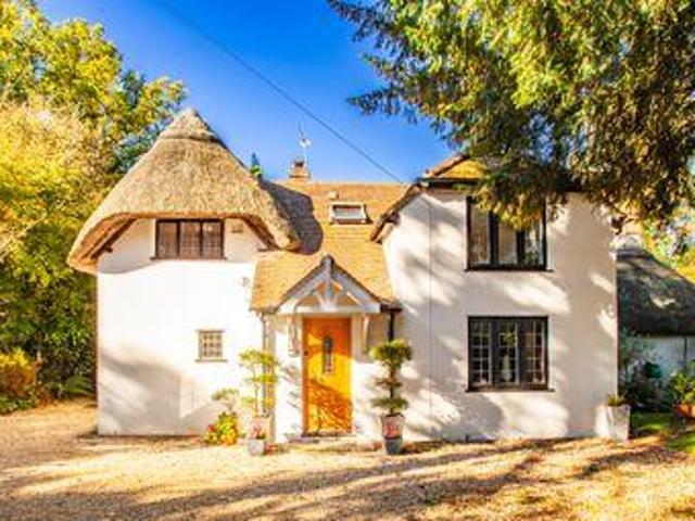 4 Bedrooms Detached house for sale in Well Cottage, Cane End RG4