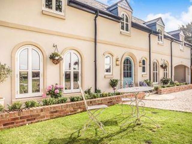 4 Bedrooms Detached house for sale in Went Edge Road, Kirk Smeaton, Pontefract WF8