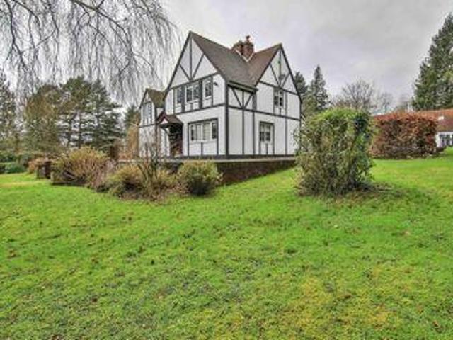 4 Bedrooms Detached house for sale in Werfa, Aberdare CF44