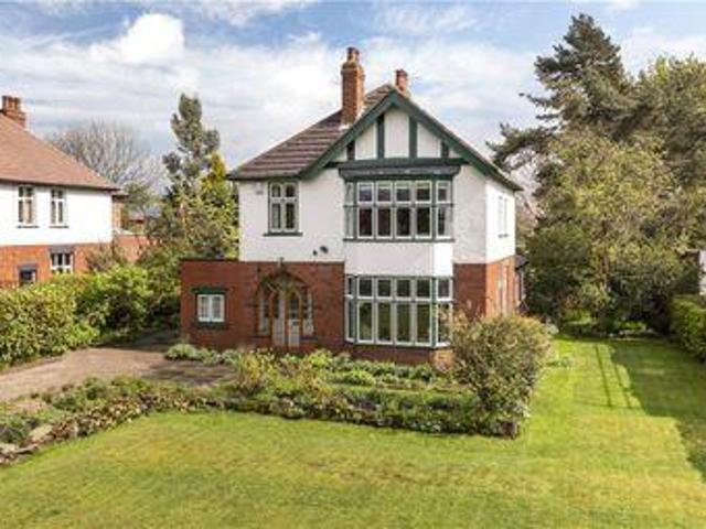 4 Bedrooms Detached house for sale in Wetherby Road, Leeds, West Yorkshire LS17