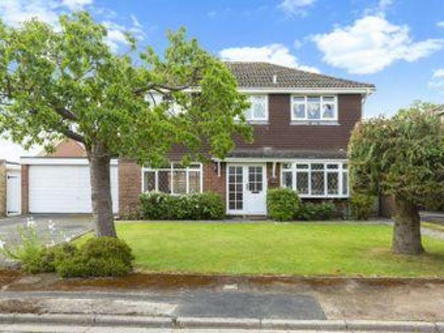 4 Bedrooms Detached house for sale in Wheelwright Road, Longwick, Princes Risborough HP27