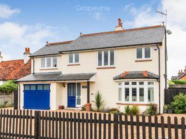 4 Bedrooms Detached house for sale in Whistley Green, Reading RG10