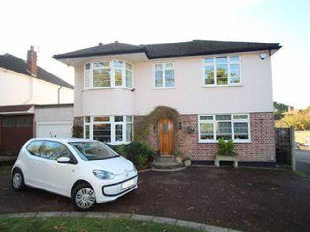 4 Bedrooms Detached house for sale in Whitehall Road, Woodford Green, Essex IG8