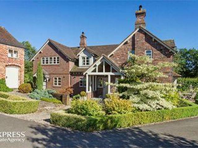 4 Bedrooms Detached house for sale in Whitmore, Newcastle, Staffordshire ST5