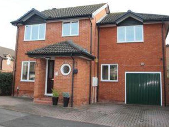 4 Bedrooms Detached house for sale in Wiggett Grove, Binfield RG42